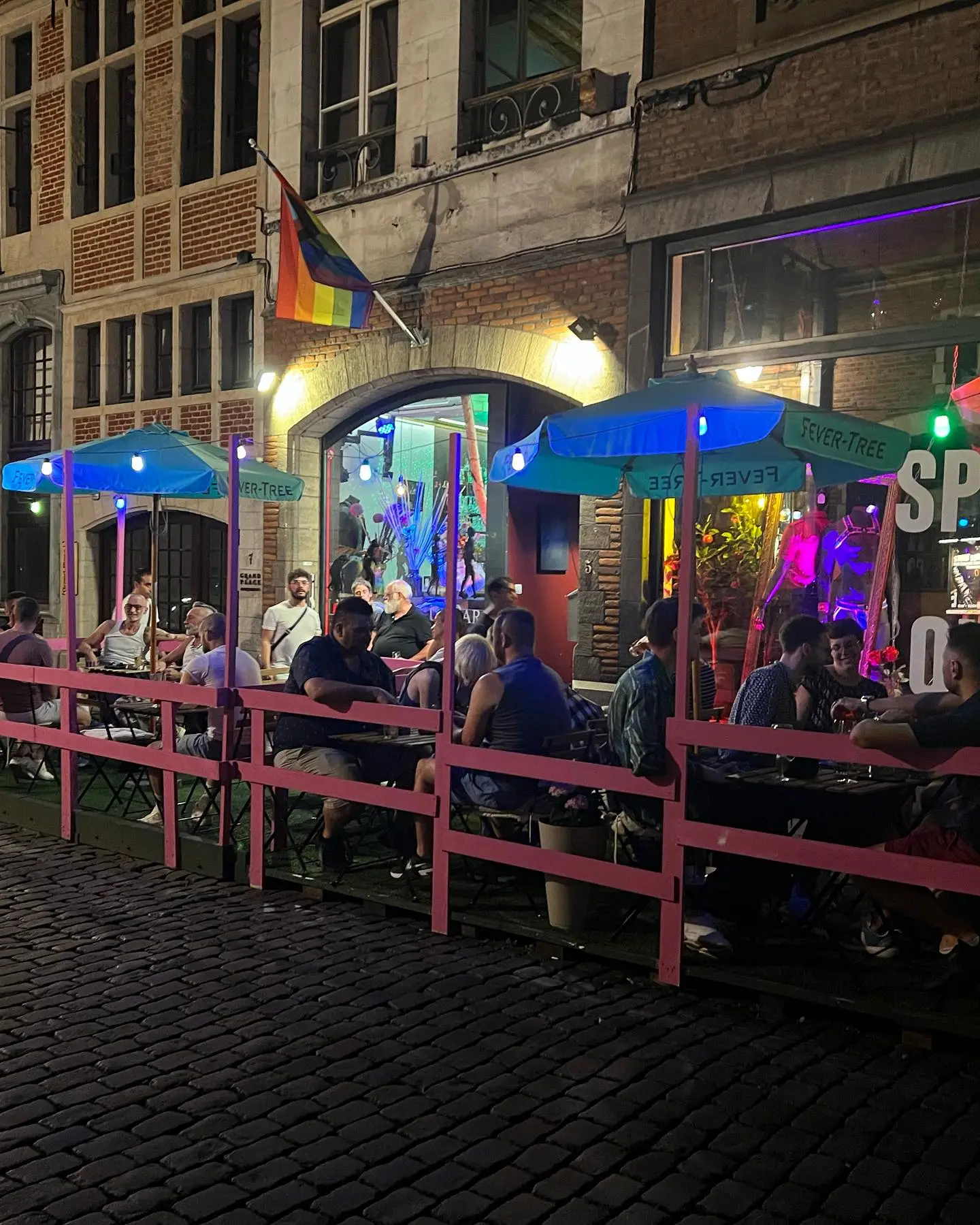 Homo Erectus – Brussels Rainbow Village